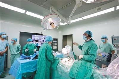 Chinese doctors perform 5G-assisted remote robotic surgery - Xinhua ...